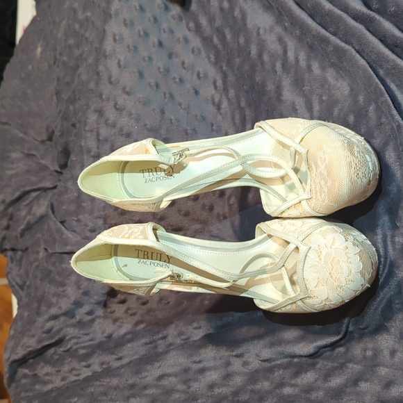 TRULY | Shoes | Truly Zacposen 9m White Lace Wedding Shoe | Poshmark